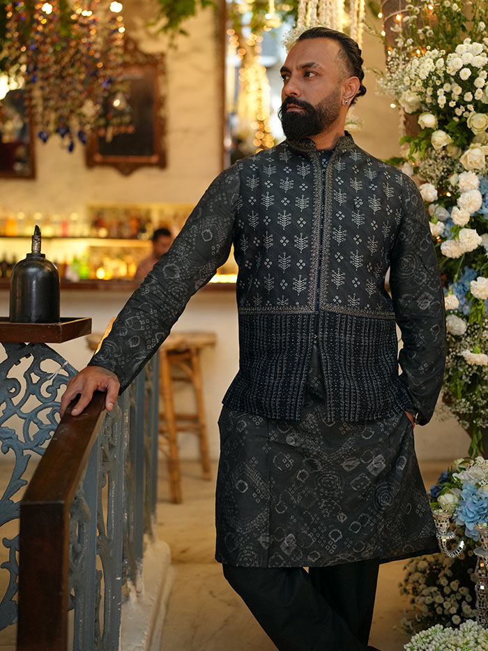 Buy Black Bandi | Shop Saundh