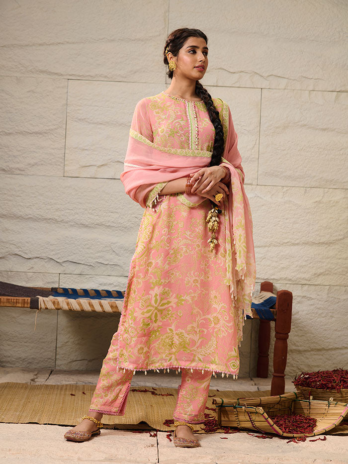 Buy Peach & Pink Kurta Set | Shop Saundh